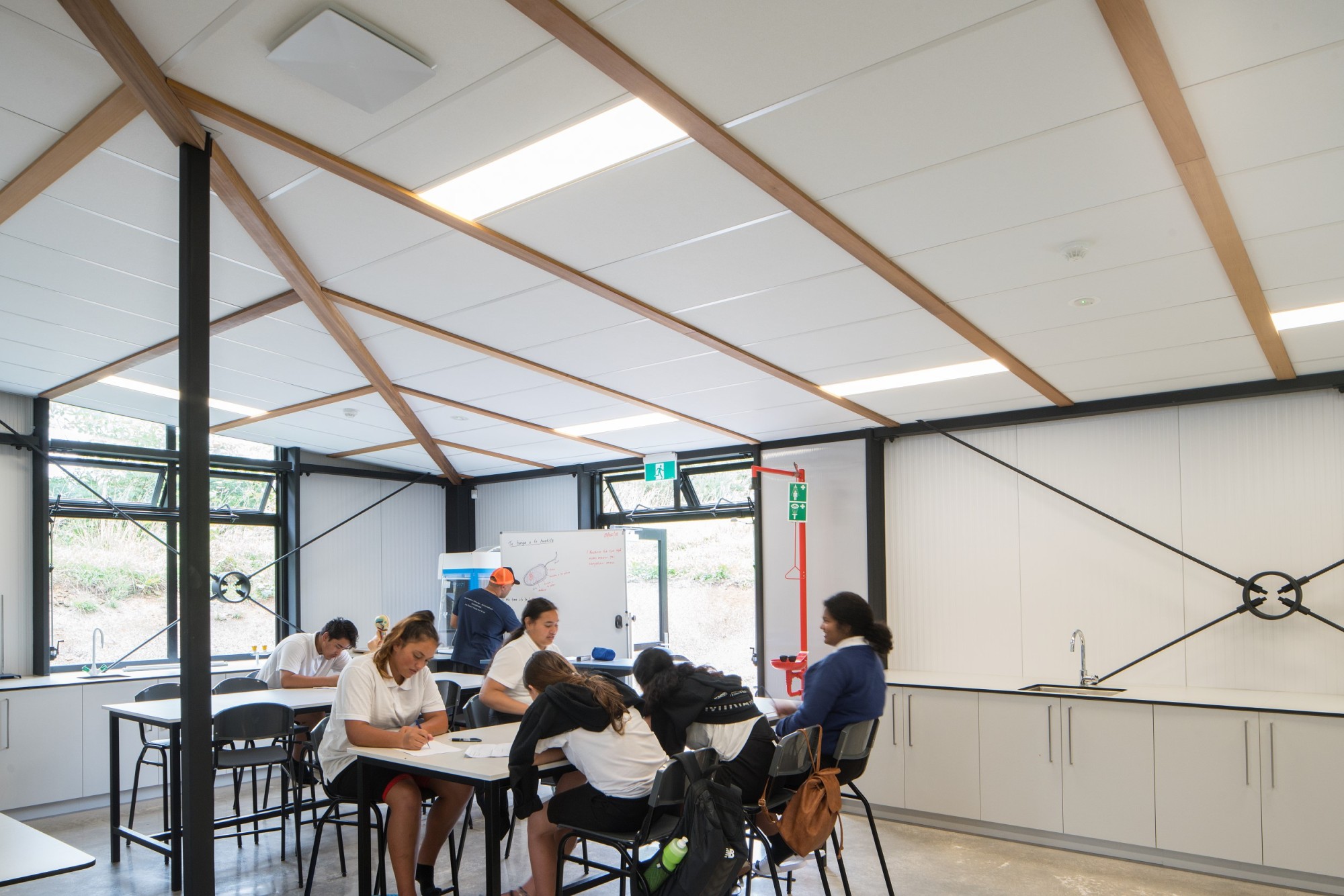 S&T - Te Pi'ipi'inga Kakano Mai I Rangiatea